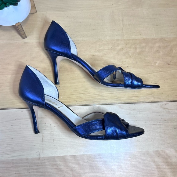 Butter Shoes | Shoes | Butter Metallic Blue Peep Toe Heels Size 1 ...